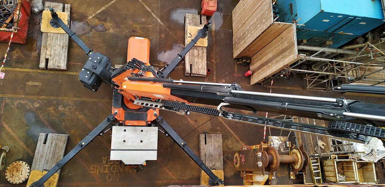Hiring Mini Cranes in the UK: 5 Key Benefits for Projects - JTC